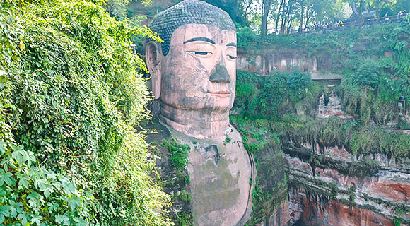 Chengdu Day Tours to Panda Base, Jinsha Museum, Leshan, Dujiangyan